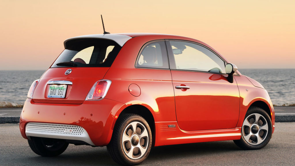 Новый электромобиль Fiat e500 подешевеет на четверть | Autogeek
