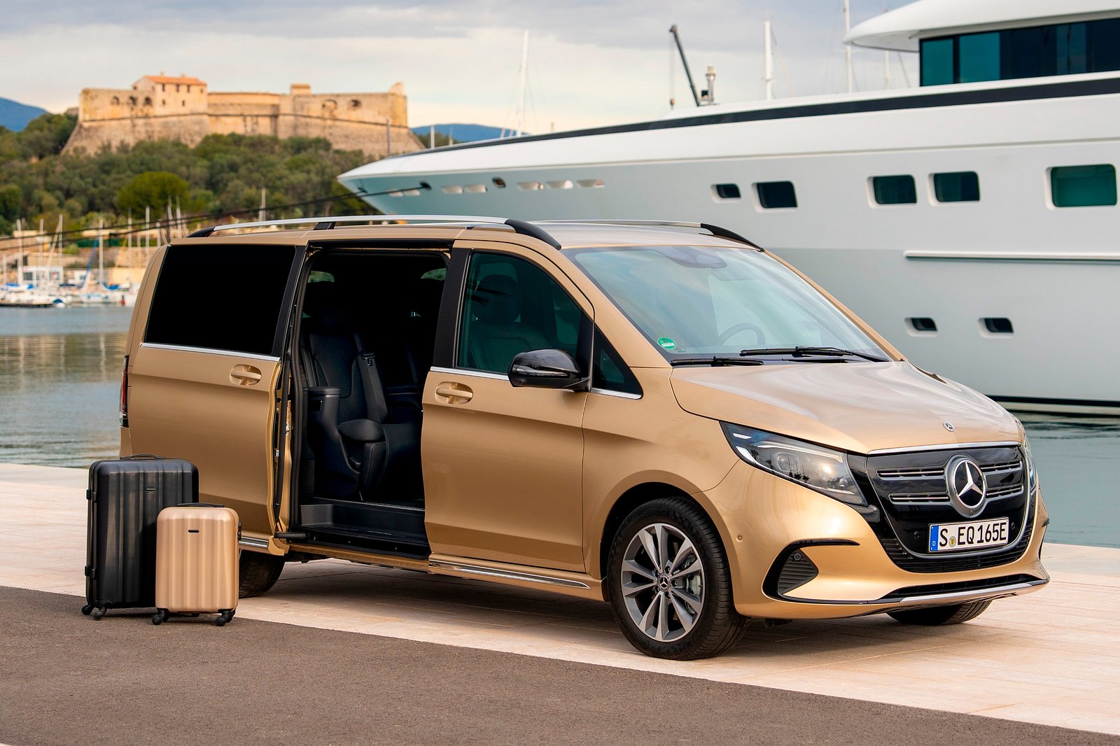 Розкішний електромобіль Mercedes-Benz V-Class з’явиться у 2026 році: що ...