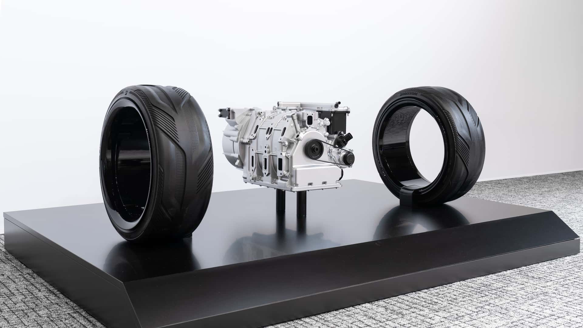 Працюватимуть на чотирьох видах палива: Toyota, Mazda та Subaru об ...